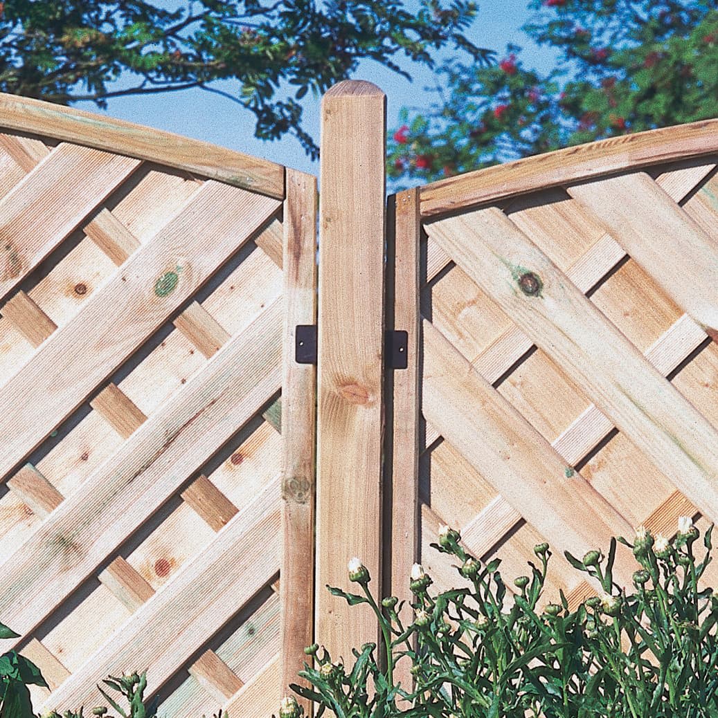B&M: Your One-Stop Shop for Garden Fencing | B&M Lifestyle