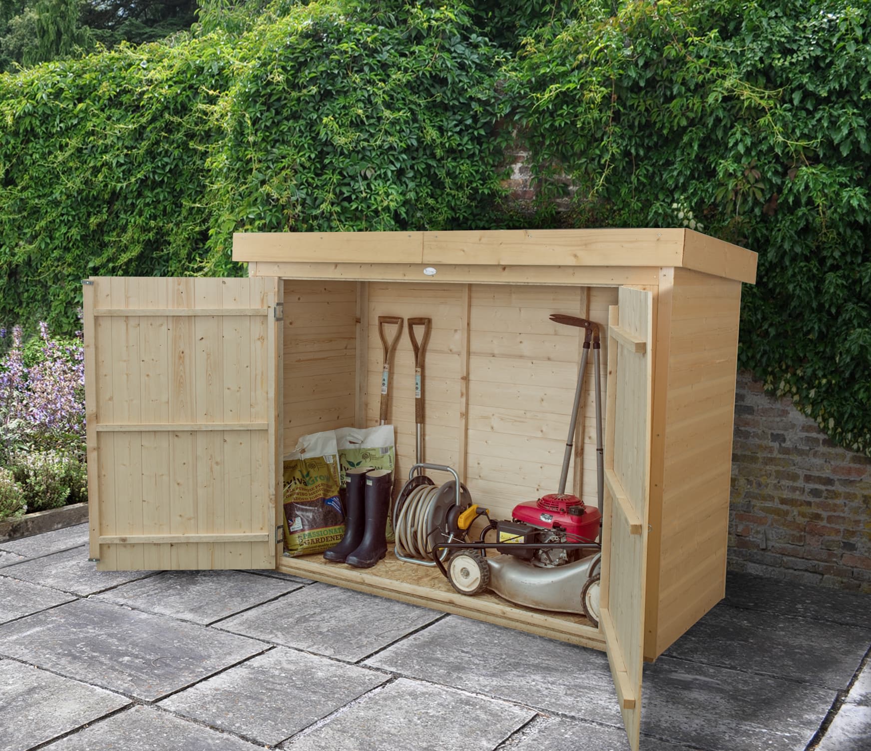 Small Garden Storage to Help You Tidy Up for Autumn | B&M Lifestyle