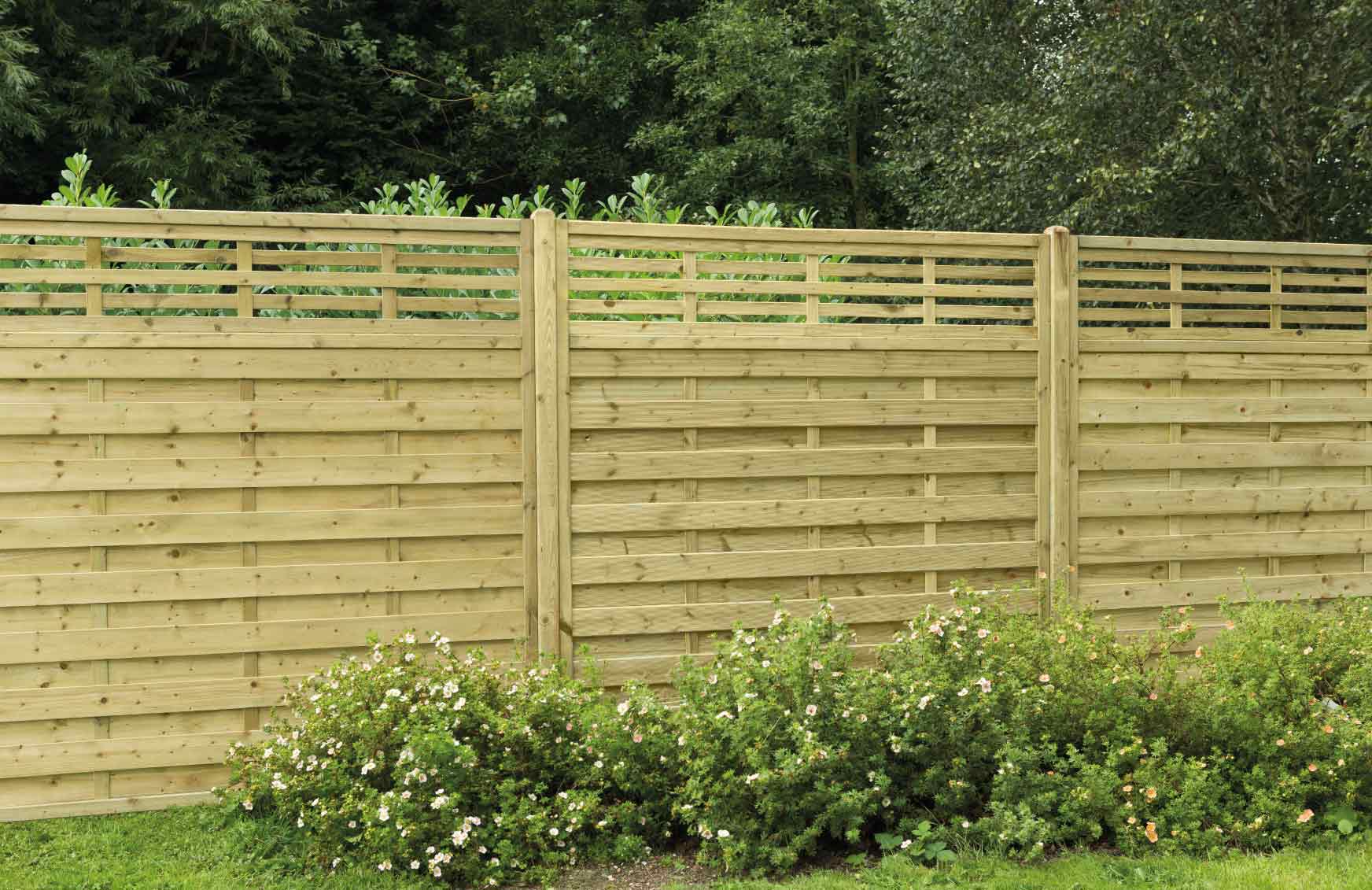 Top 5 Styles of Decorative Fencing | Garden Fencing | B&M Lifestyle