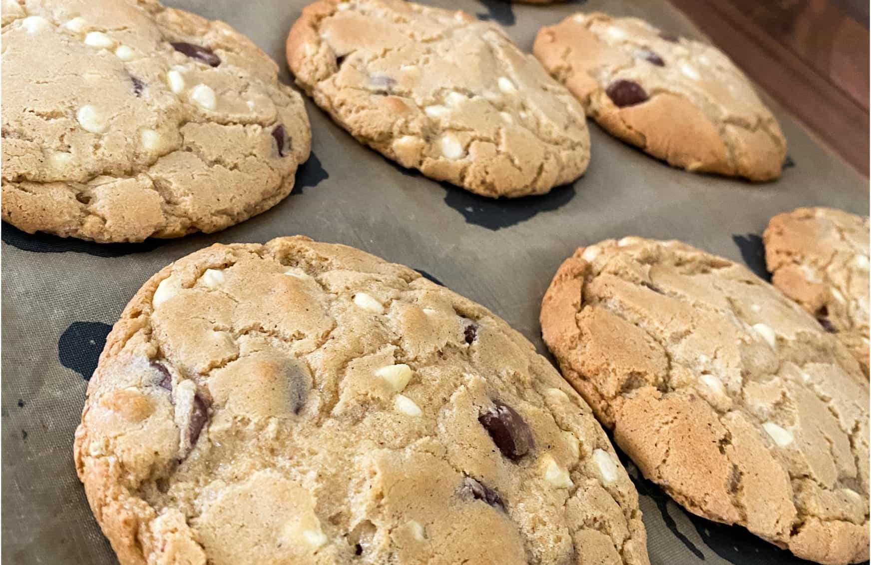 Guest Recipe: Chikumo's Whoopie Spider Cookies | B&M Lifestyle