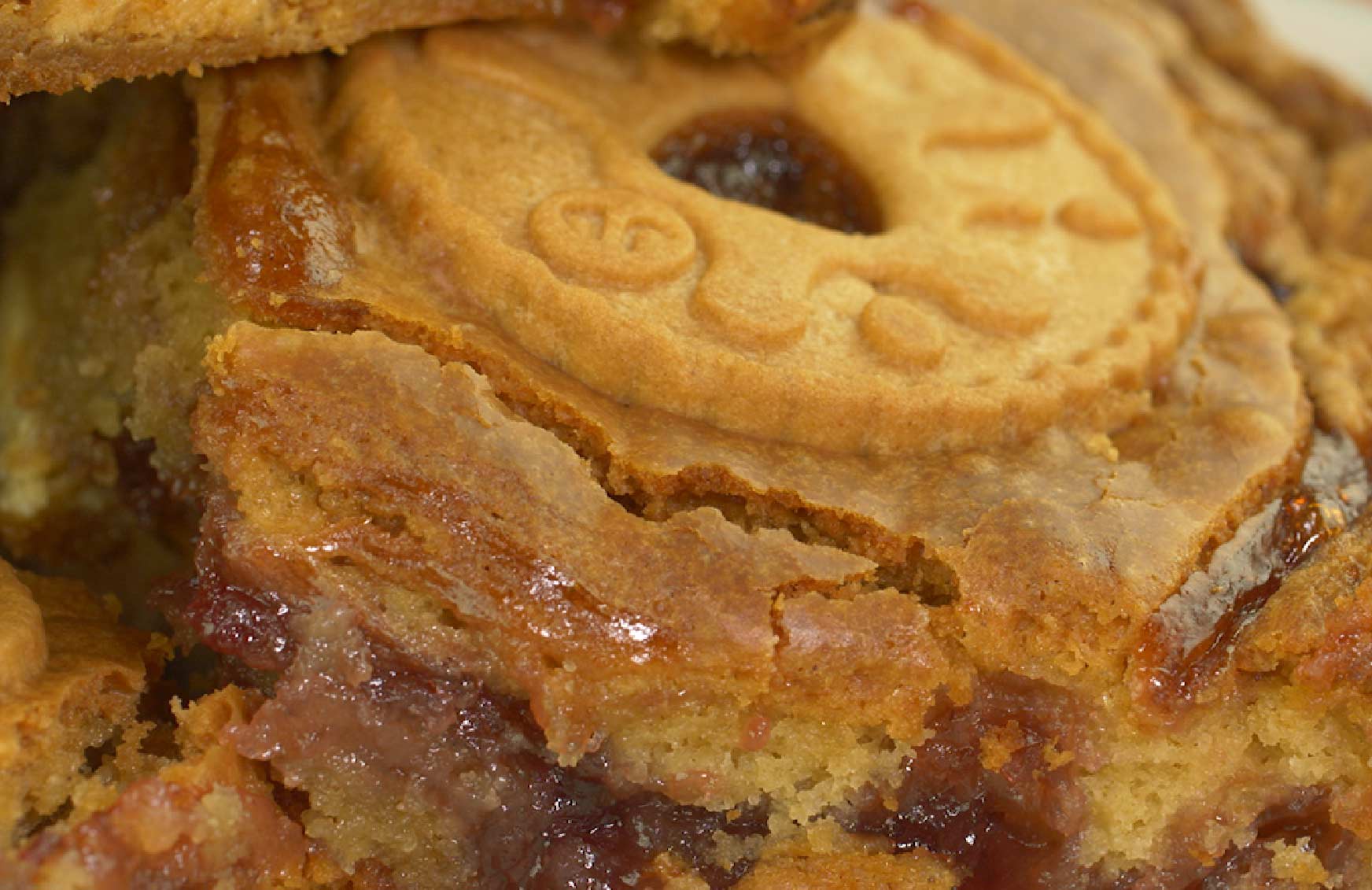 Recipe: Jammy Dodger Squares