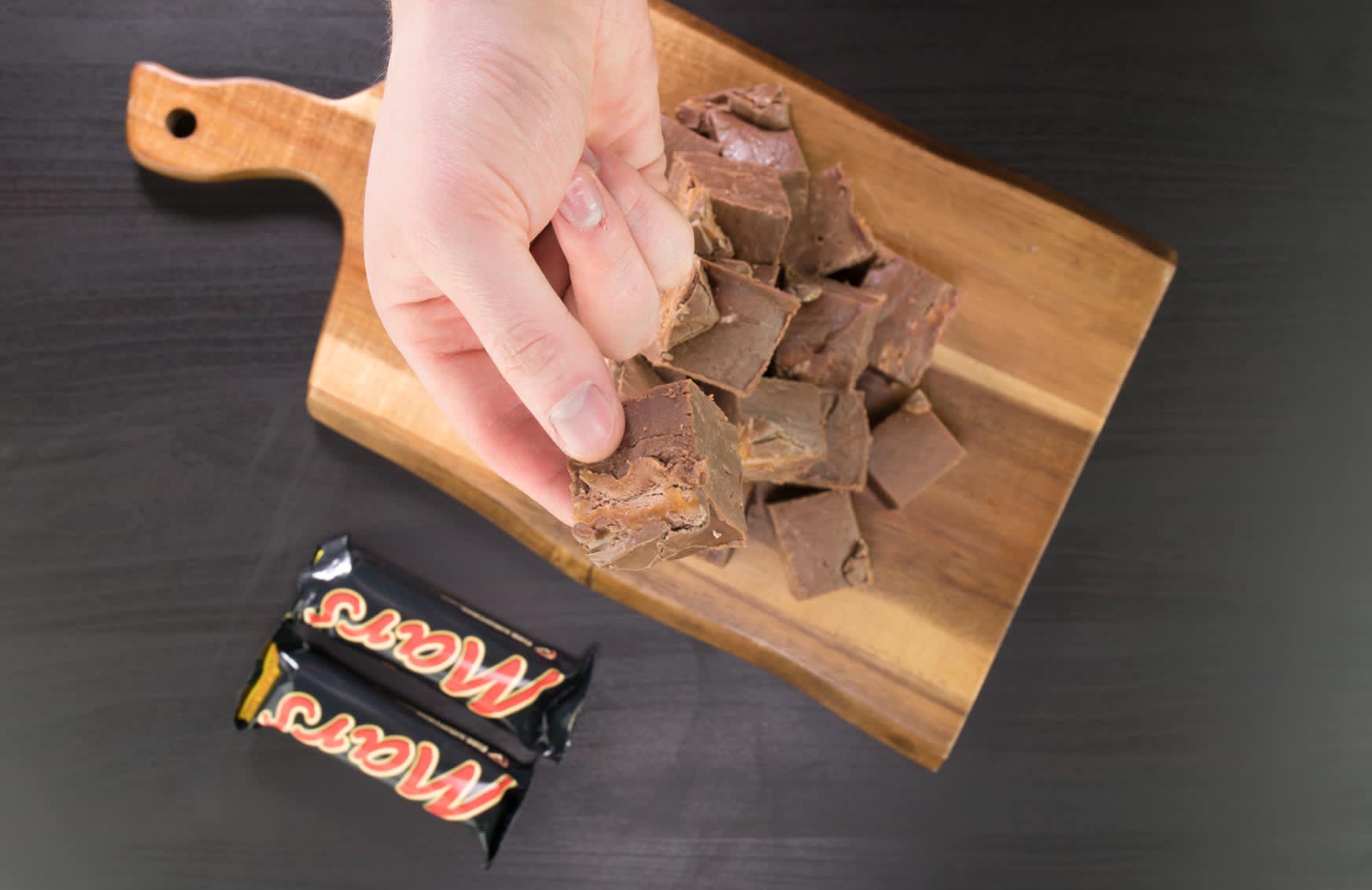 How To Make This 3 Ingredient Mars Bar Fudge Video | Cheap Recipes