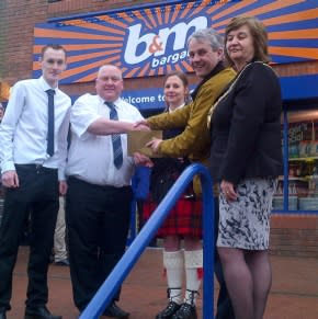 Berwick Food Bank Extends Helping Hand To New B&M Store | B&M