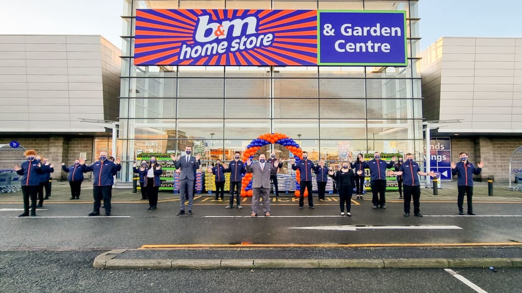 New B&M Home and Garden Centre Delights Shoppers in Stirling | B&M