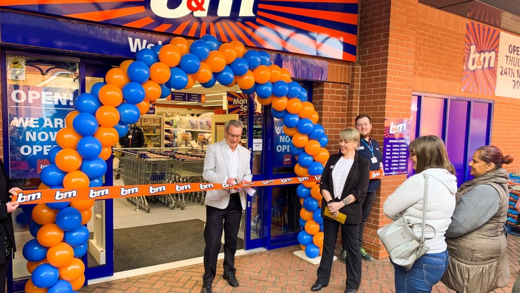 Customers Delighted as B&M Opens New Store in Syston | B&M