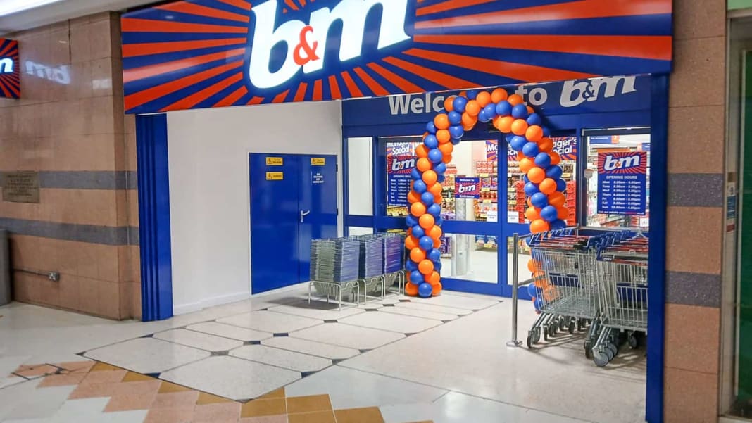 B&M Open New Store in the Grays Shopping Centre, Essex | B&M