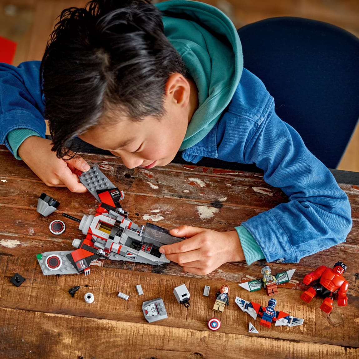 LEGO Marvel Captain America vs. Red Hulk Battle | B&M