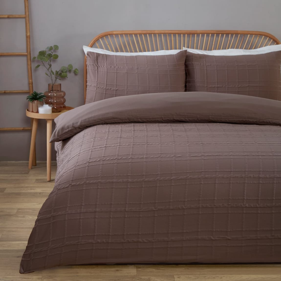 Japandi Calm Check Jacquard Duvet Set - King | Duvet Sets | B&M