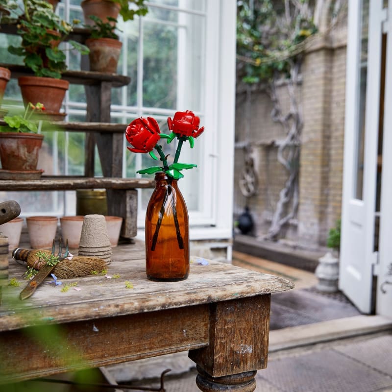 LEGO Flowers - Roses | LEGO Playsets | B&M