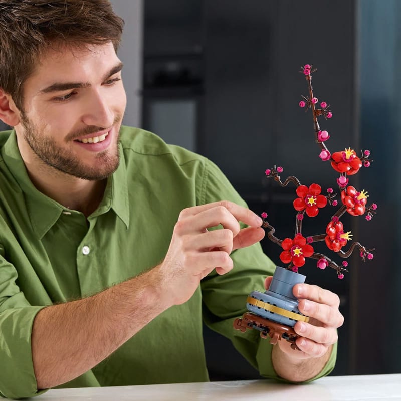 LEGO Botanical Collection Plum Blossom | LEGO Playsets | B&M