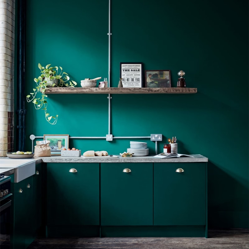 Crown Easyclean Kitchen Matt Emulsion Paint 2.5L - Emerald Vision ...