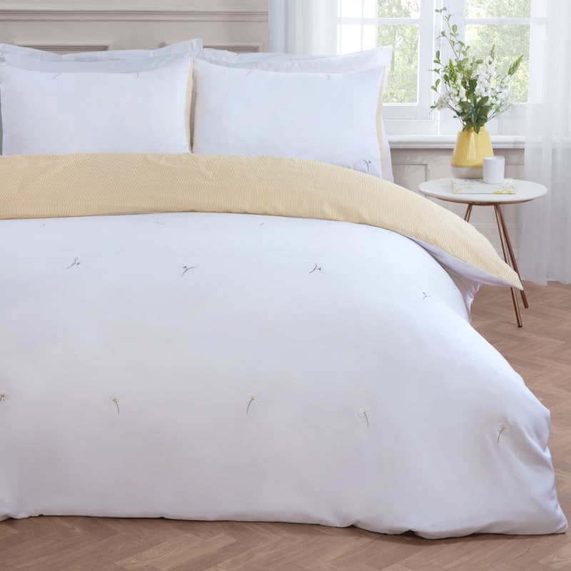 Garden Life Embroidered Daisy Duvet Set - Double | Duvet Sets | B&M