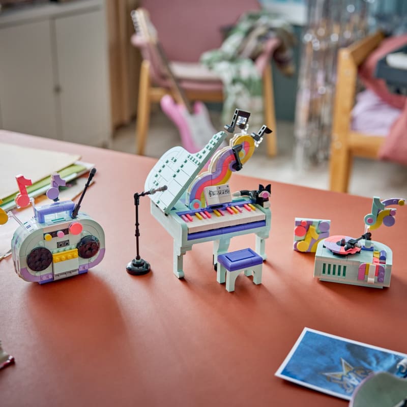 LEGO Creator 3-in-1 Music Decor Piano with Cat 31392 | LEGO | B&M